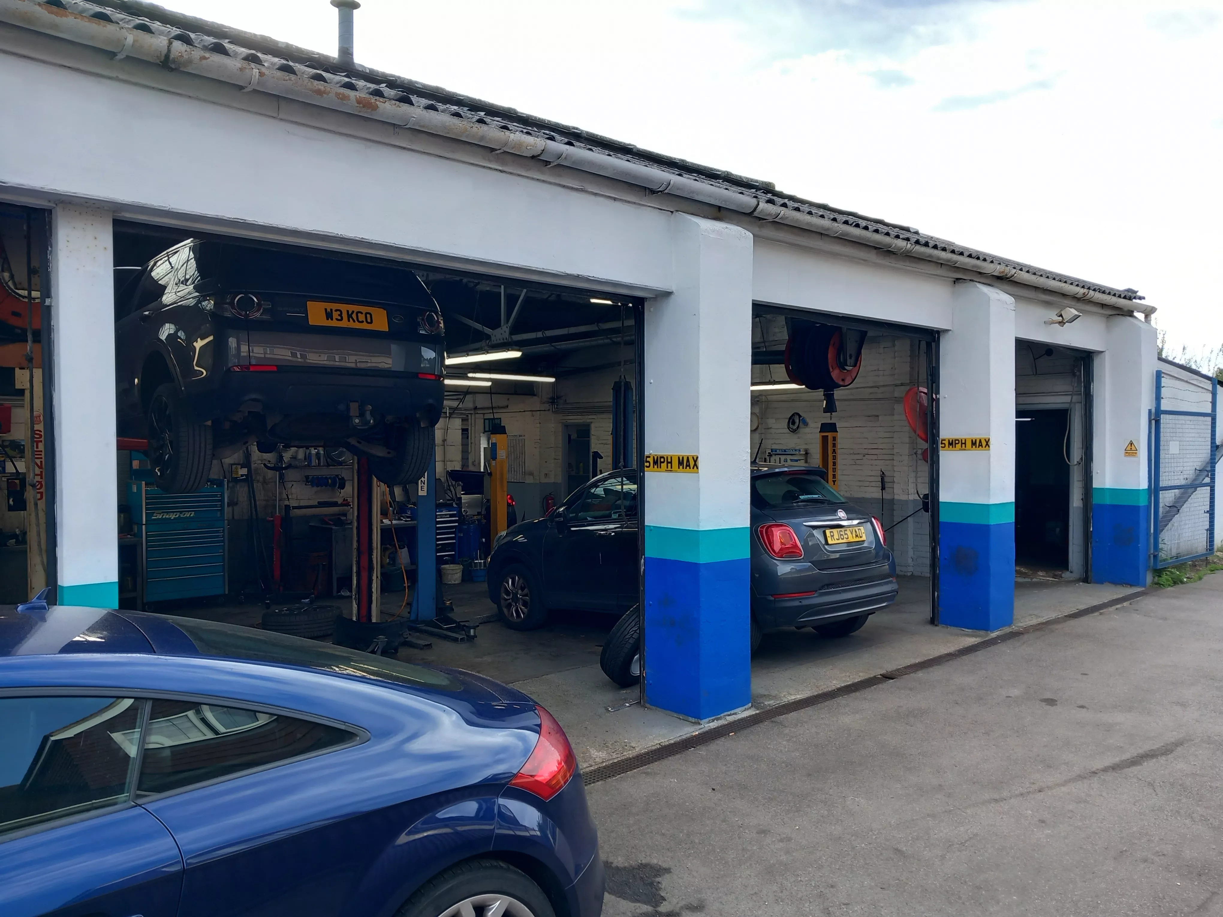 Approved Garages | ALEXANDERS OF TWICKENHAM